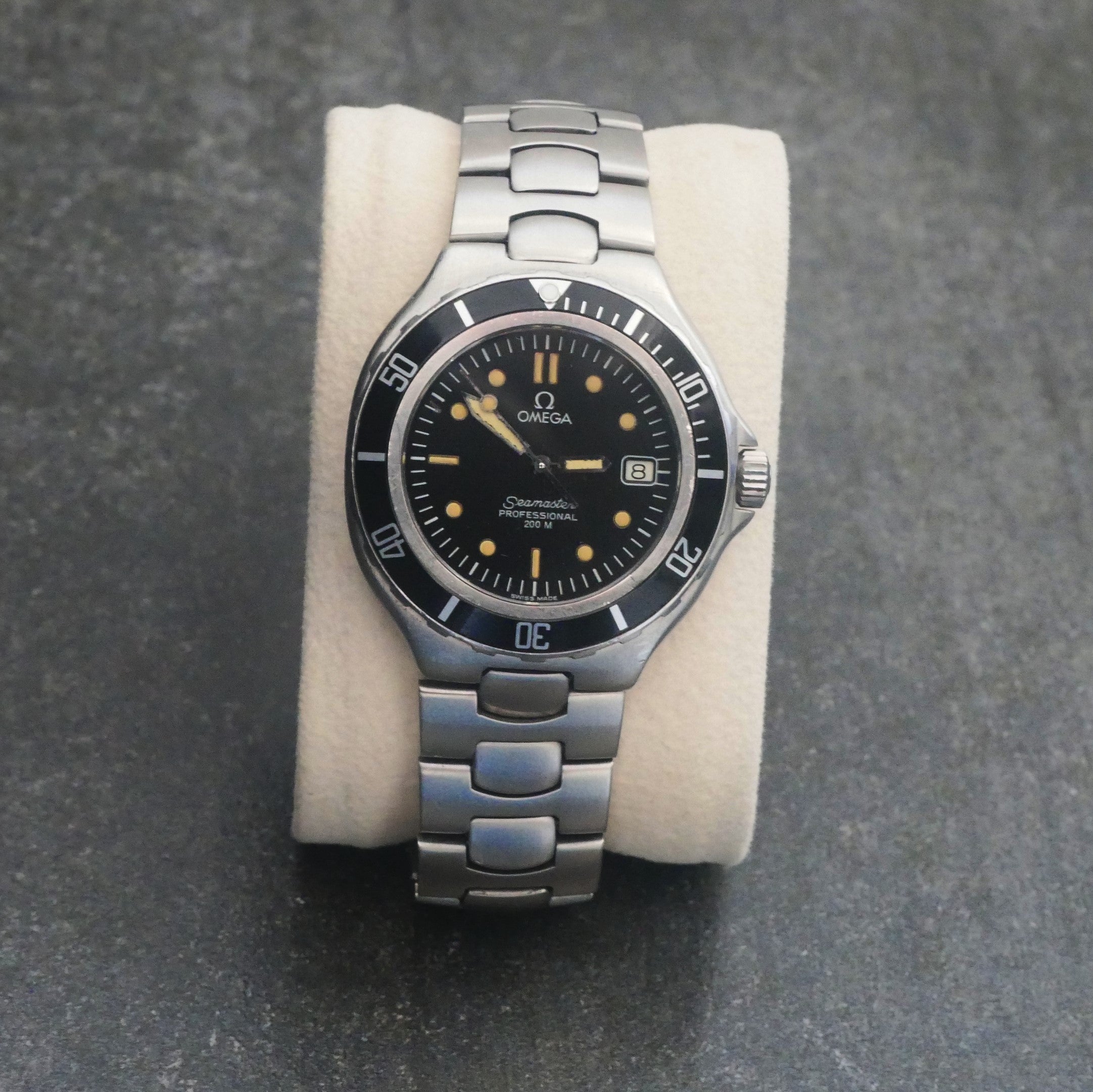 Omega, Seamaster 200m, 36mm, quartz watch, model 396.1042 – Timeless Luxury